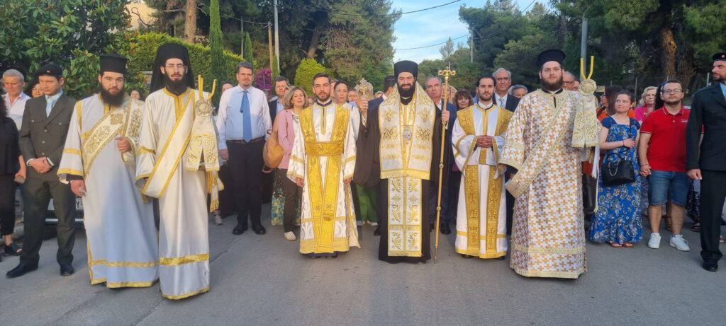ΜΕ ΛΑΜΠΡΟΤΗΤΑ ΠΑΝΗΓΥΡΙΣΕ Ο ΙΕΡΟΣ ΝΑΟΣ ΑΓΙΑΣ ΤΡΙΑΔΑΣ ΝΕΑΣ ΚΗΦΙΣΙΑΣ ...